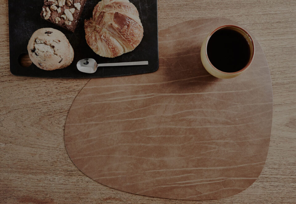 LIND DNA Table Mat Curve Large – Design Oostende